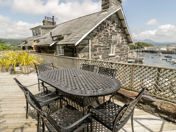 The Sail Loft, Pet Friendly, Country Holiday Cottage In Porthmadog - Portmeirion