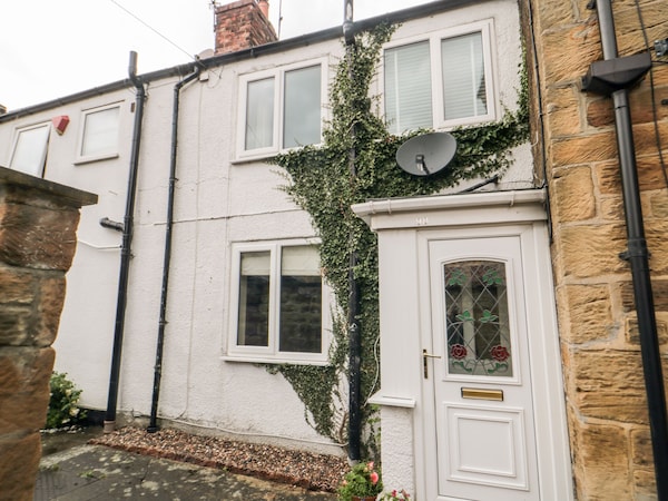 Swainby Cottage, Pet Friendly, Character Holiday Cottage In Swainby - Osmotherley