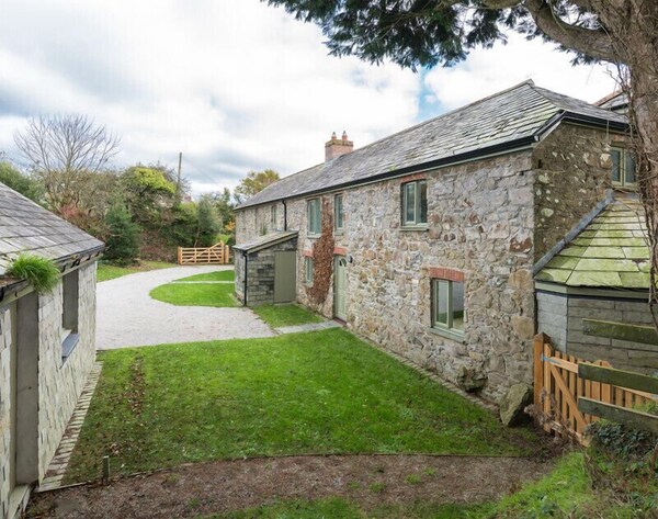 Orchard Cottage, Family Friendly In Trelights - Wadebridge