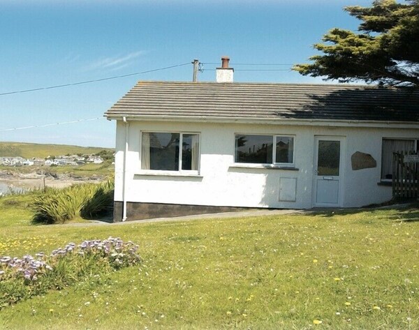 Gullsway: September Tide, Pet Friendly, With A Garden In Polzeath - Polzeath Beach