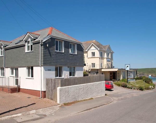 Polmorla, Pet Friendly In Polzeath - Polzeath Beach