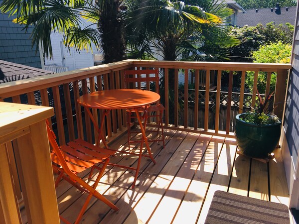 Cozy Getaway W/hot Tub, Fireplace, Firepit & A/c - Portland, OR