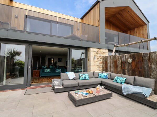 Sennen Skies, Pet Friendly, Luxury Holiday Cottage In Sennen - Sennen