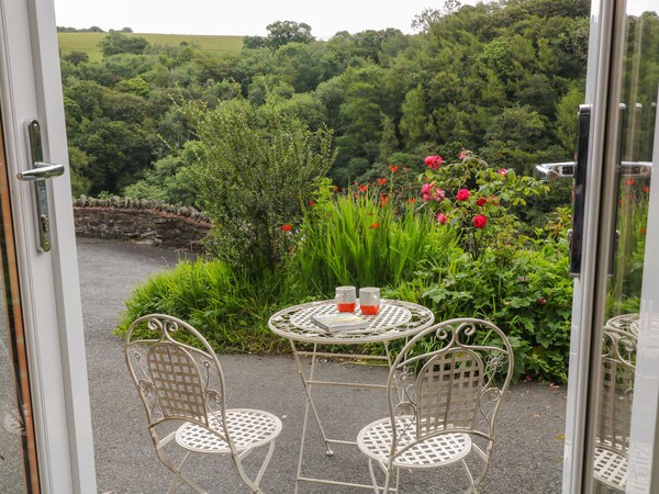 Ferndale, Romantic, With A Garden In Lynton - Lynmouth