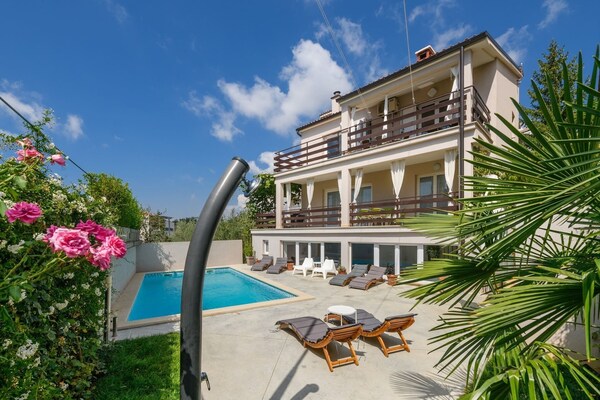 Villa Monte Magno With Private Pool - Pula