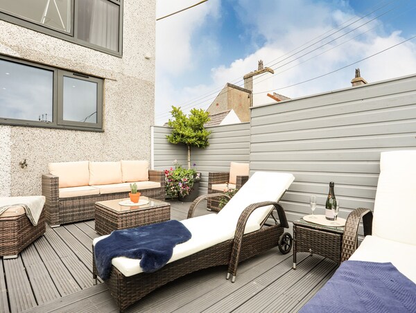 Arlan, Pet Friendly, Character Holiday Cottage In Benllech - Moelfre