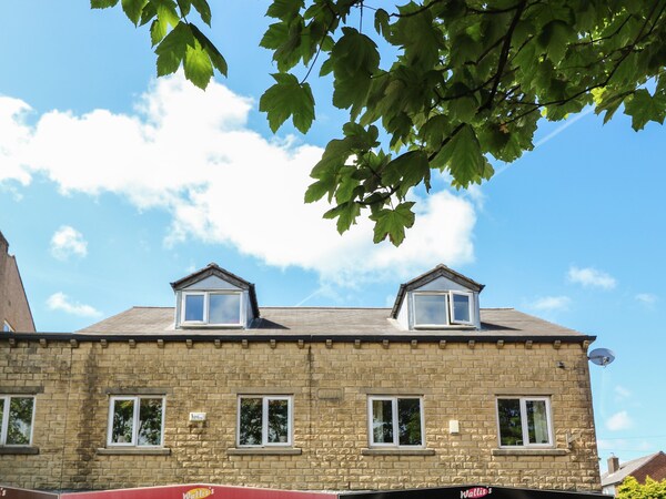 The Loft At The Lake, Romantic, With A Garden In Littleborough - Rochdale