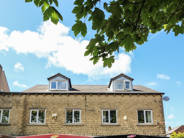 The Loft At The Lake, Romantic, With A Garden In Littleborough - Rochdale