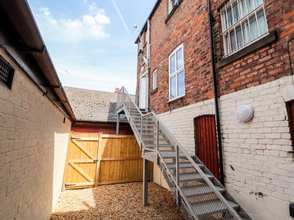 Flat 3, Family Friendly, Country Holiday Cottage In Prestatyn - Towyn