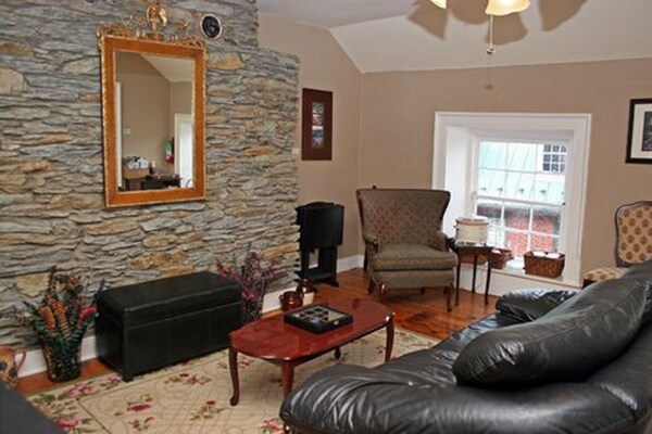River View East - Full Bed - Harpers Ferry, WV