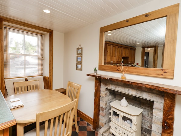 2 Burnside Place, Pet Friendly In Kirkcudbright - Kirkcudbright