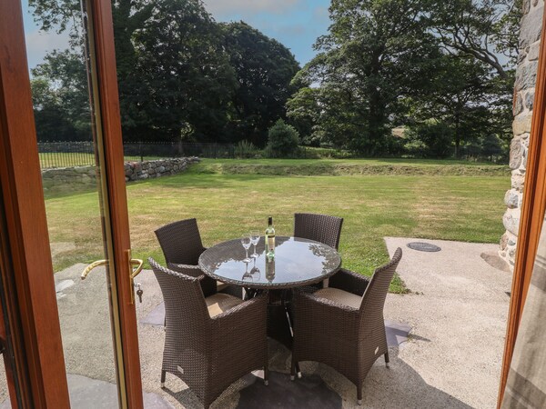 Y Berth Ddu Farmhouse, Country Holiday Cottage In Clynnog Fawr - Llŷn Peninsula