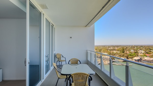 Bridgepoint 1303 - 2 Bedroom Apartment - Western Australia