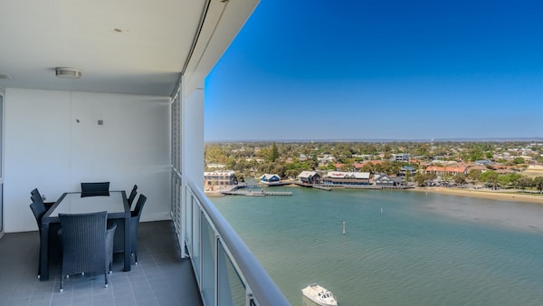 Bridgepoint 1105 - 3 Bedroom Apartment - Mandurah