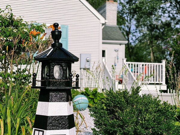 Perfect Shoreline Stay  Walk To Beach, Dine, Shop & Play! - Old Saybrook, CT