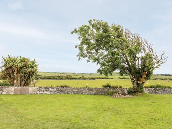 Bodlasan Groes Cottage, Pet Friendly, With A Garden In Llanfachraeth - Trearddur Bay