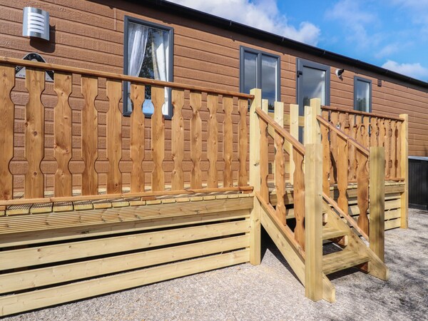 25 Sherwood, Family Friendly In South Lakeland Leisure Village - Carnforth