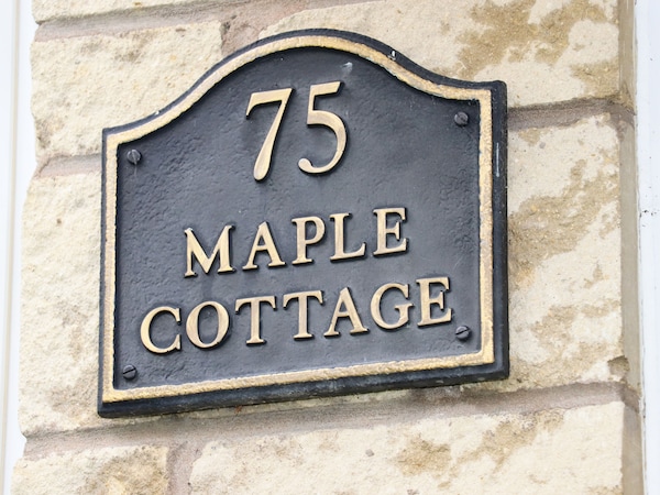 Maple Cottage, Pet Friendly, With A Garden In Broadway - Broadway