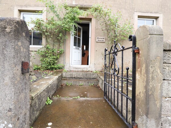 Dyson House, Pet Friendly, Character Holiday Cottage In Long Preston - Settle