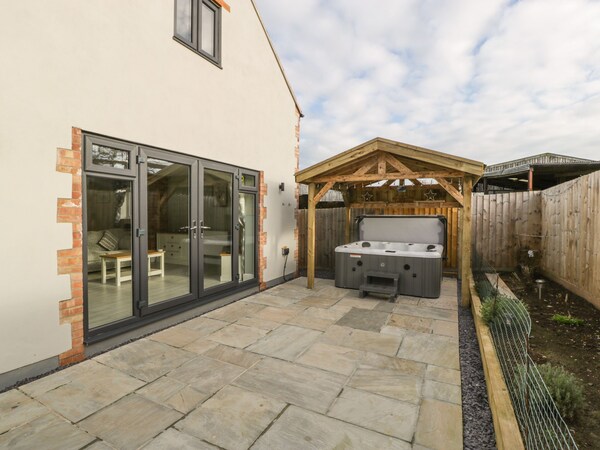 Bramley Cottage, Pet Friendly, Luxury Holiday Cottage In Langport - Dorset