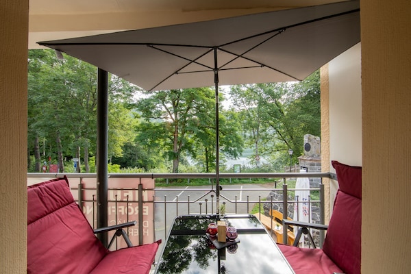 Exklusiv U. Stylisch! 5 *****Fewo Am Ufer Des Maarkessels Mit Blick Aufs Maar - Gerolstein