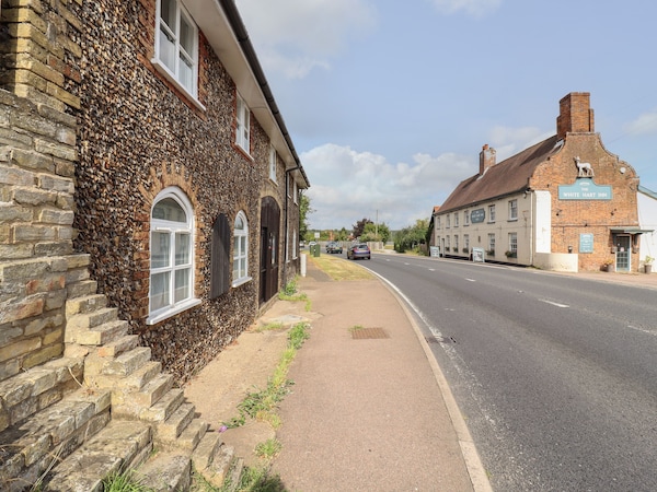 The Old Custom House, Pet Friendly, With Open Fire In Wangford - Dunwich