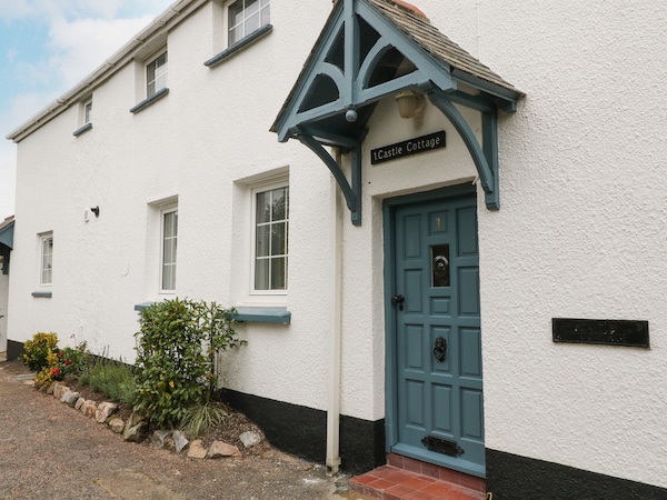 1 Castle Cottages, Pet Friendly, With A Garden In Woodbury - 시드머스