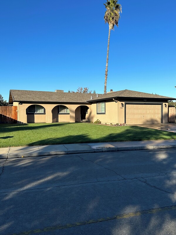 Cozy And Convenient Entire Home For Traveling Professionals And Families - Turlock, CA