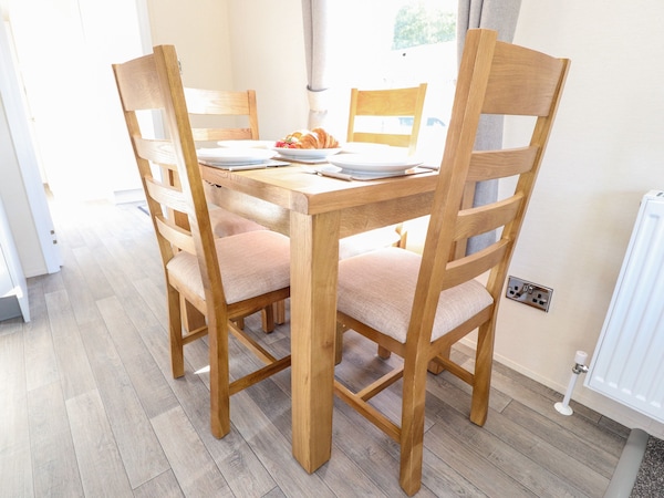 Hawthorn Lodge, Family Friendly In South Lakeland Leisure Village - Carnforth