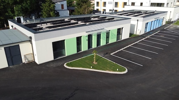 Moderne Ferienwohnung (80qm) Für Bis Zu 4 Personen - Wiener Neustadt