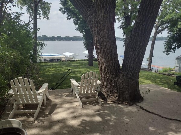 Boji Sunset Retreat \N\non Lake Okoboji - Spirit Lake, IA