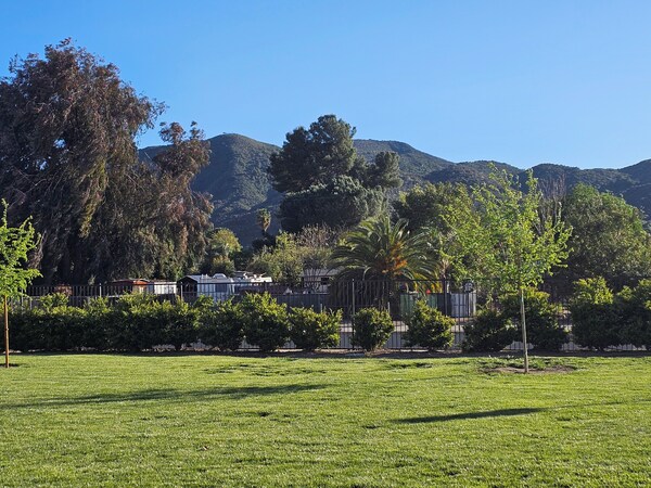 You Want Peace And Quiet\none Room Upstairs Queen \N Tv, Kitchenette In Loft &Sofa - Murrieta, CA