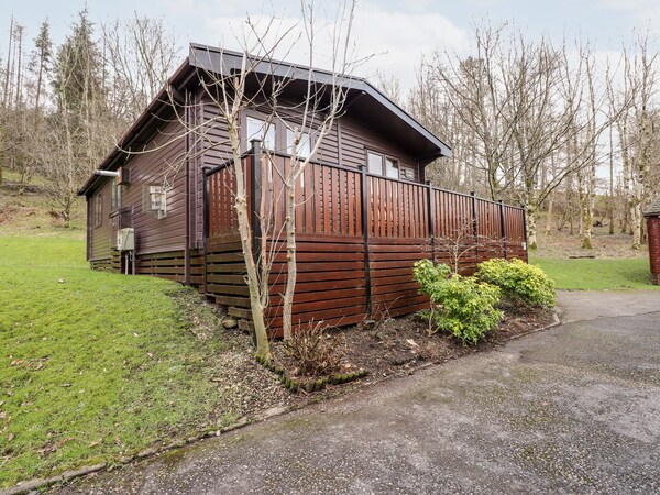 Rowan Lodge, Pet Friendly, With A Garden In Windermere - Ambleside