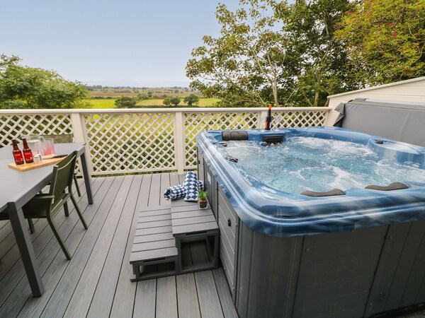 Old Shop Cottage, Family Friendly, With Hot Tub In Limavady - アイルランド ドニゴール 州