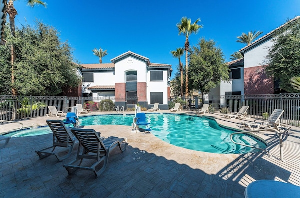 Chandler 1bd King Deluxe - Gila River Resorts & Casinos - Lone Butte