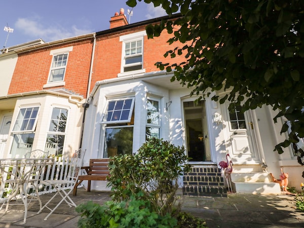 Florence Villas, Pet Friendly, Character Holiday Cottage In Worcester - Worcester, UK