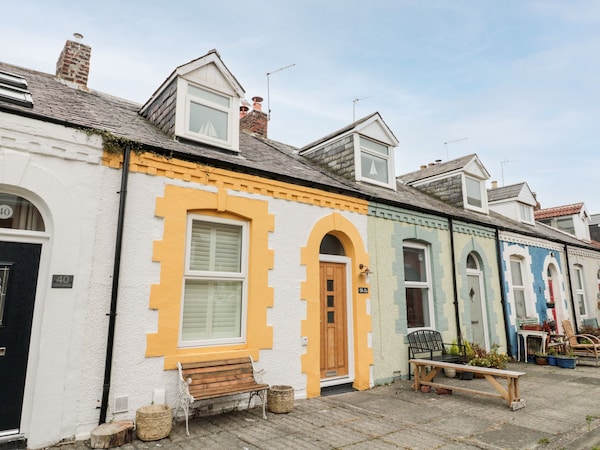 Bay Cottage, Pet Friendly, Country Holiday Cottage In Cullercoats - Tynemouth