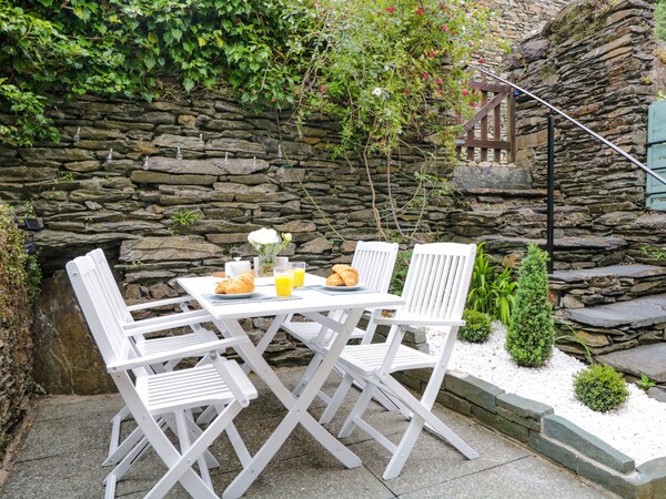 Snowdrop Cottage, Family Friendly In Bowness-on-windermere - Bowness-on-Windermere