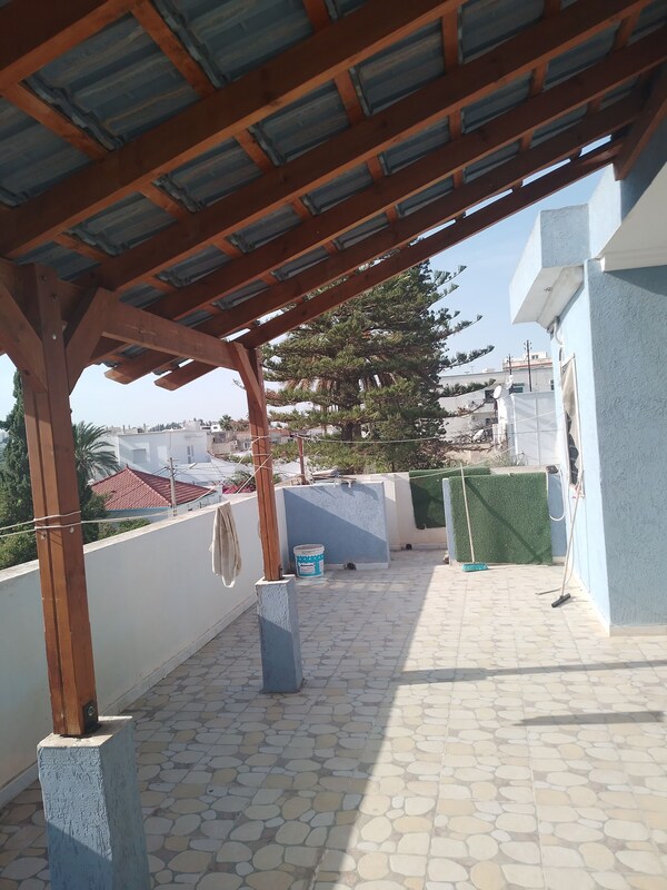 Beautiful, Well-equipped Air-conditioned Studio With Terrace And View - Tunis