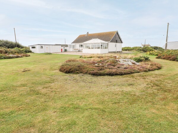 Moorside, Pet Friendly, Country Holiday Cottage In Trearddur Bay - Trearddur Bay