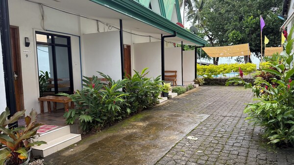 Studio Room For 6 Guests. - Camiguin