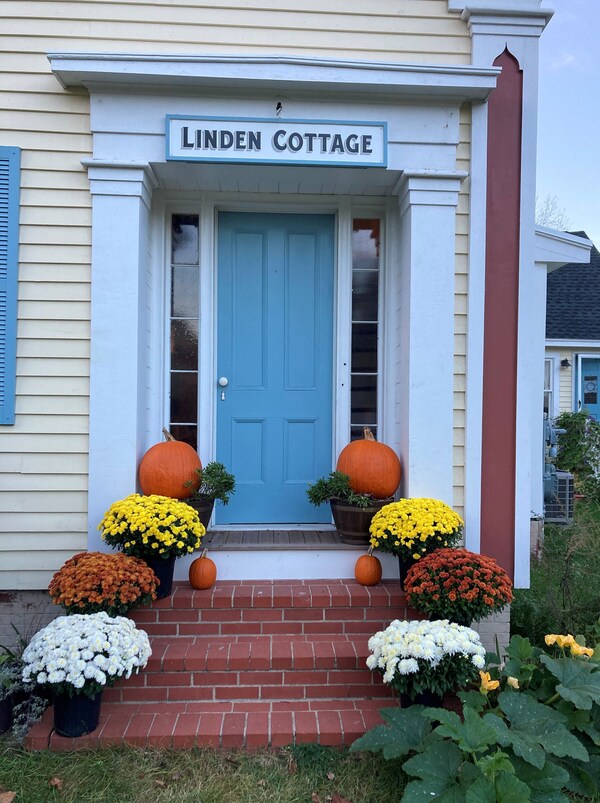 Linden Cottage - Comfort, Connection, Convenience - Zorvino Vineyards, Sandown