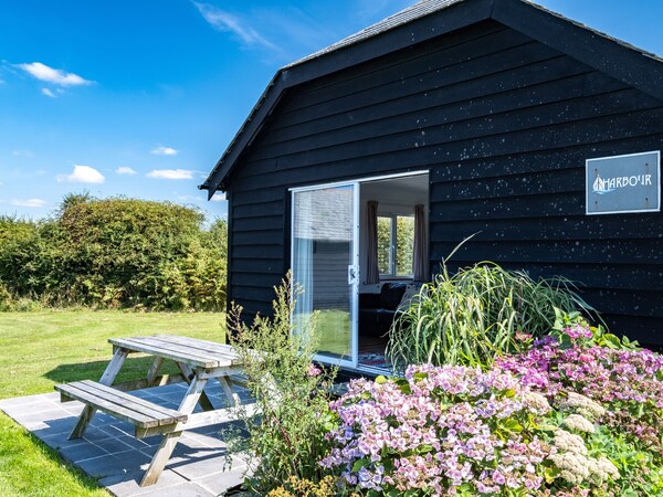 Harbour Lodge, Pet Friendly, With A Garden In Port Isaac - Port Isaac