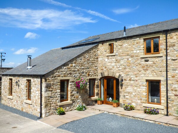 Coppa Hill Barn, Family Friendly, Luxury Holiday Cottage In Ingleton - Lancashire