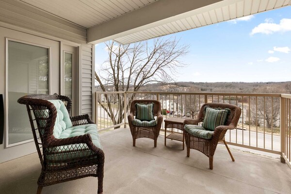 Enjoy The Indoor Pool, Hot Tub And Sauna! New Beds, Great Location! - Branson, MO