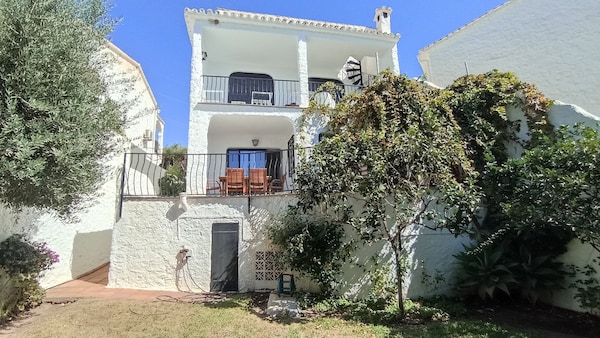 Remis à Neuf Villa Avec Jardin Privé Et De Grandes Terrasses - Andalousie
