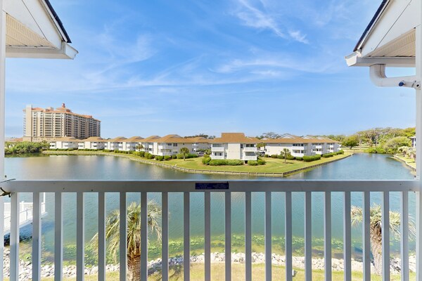 Water View Condo W/private Balcony, Pool, Close To Beach & Golf - North Myrtle Beach, SC