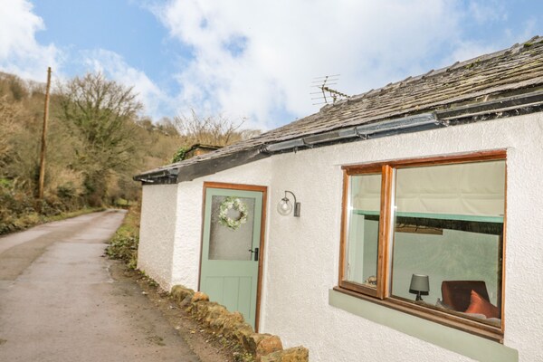 Camerton Hall Cottage, Pet Friendly, With Open Fire In Cockermouth - Maryport