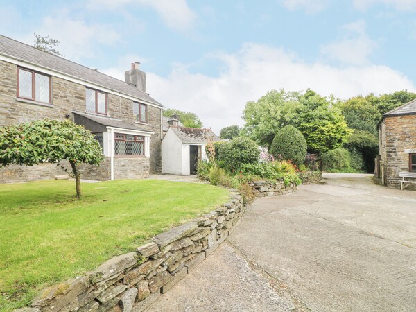 South Boduel Farmhouse, Pet Friendly, With Open Fire In Liskeard - Liskeard