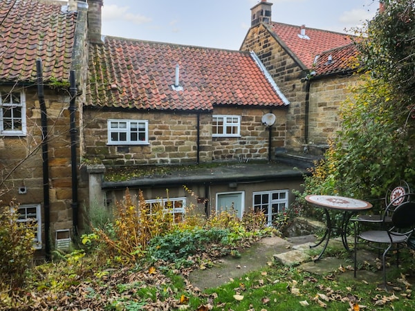 Jenny's Cottage, Pet Friendly, With Open Fire In Osmotherley - Osmotherley